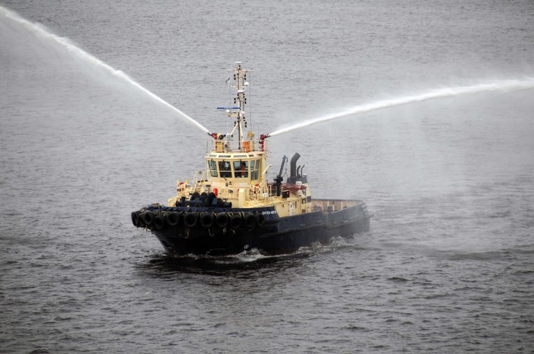 Photo Gallery of Today - Tugs on the River Clyde - Shipping Today ...