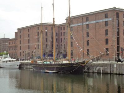 K&M - Shipping Today & Yesterday Magazine